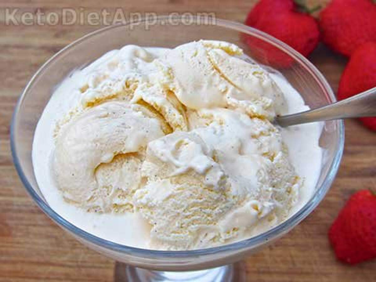 Creamy Low-Carb Vanilla Frozen Yogurt | KetoDiet Blog