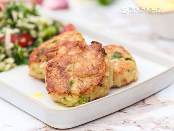 Keto Fish Cakes with Aioli | KetoDiet Blog