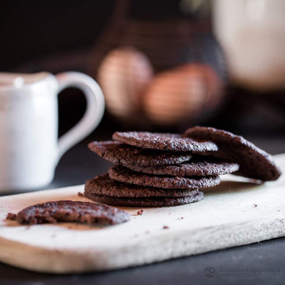 Low-Carb Mocha Lace Biscuits | KetoDiet Blog