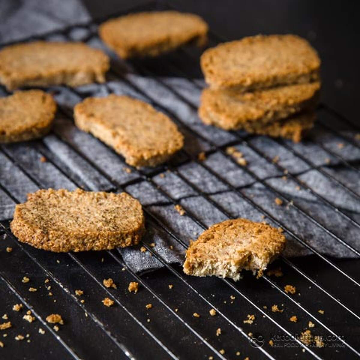 Low-Carb Lemon Myrtle Shortbread | KetoDiet Blog