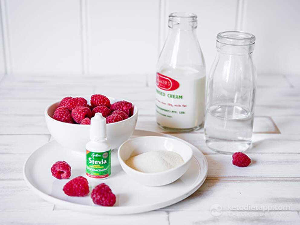 Sugar-Free Raspberry & Cream Jellies | KetoDiet Blog