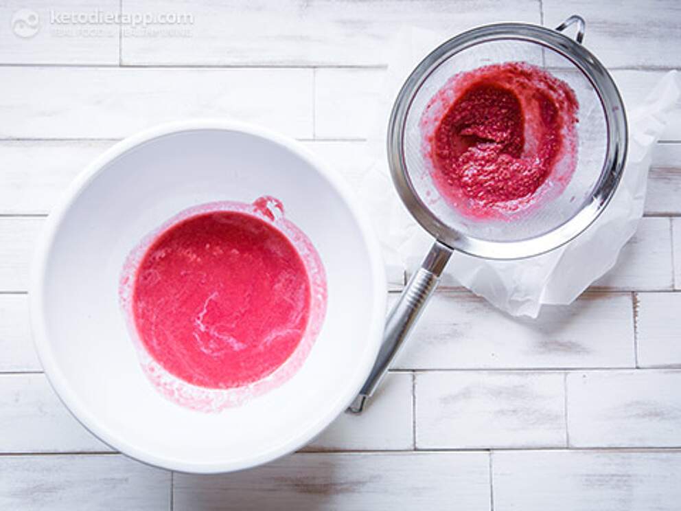 Sugar-Free Raspberry & Cream Jellies | KetoDiet Blog