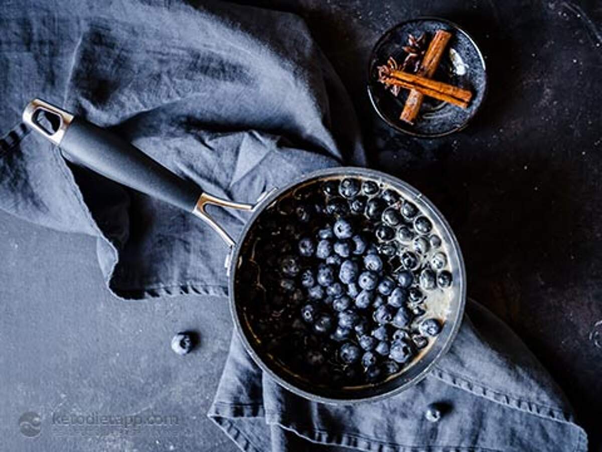 Low-Carb Pickled Blueberries | KetoDiet Blog