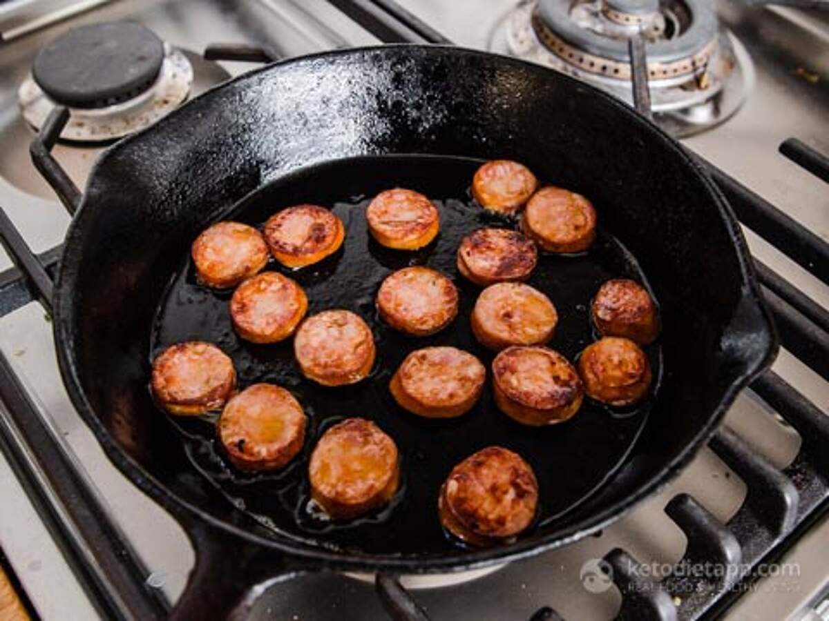 Spooky Halloween Chorizo Olive Eyeballs | KetoDiet Blog