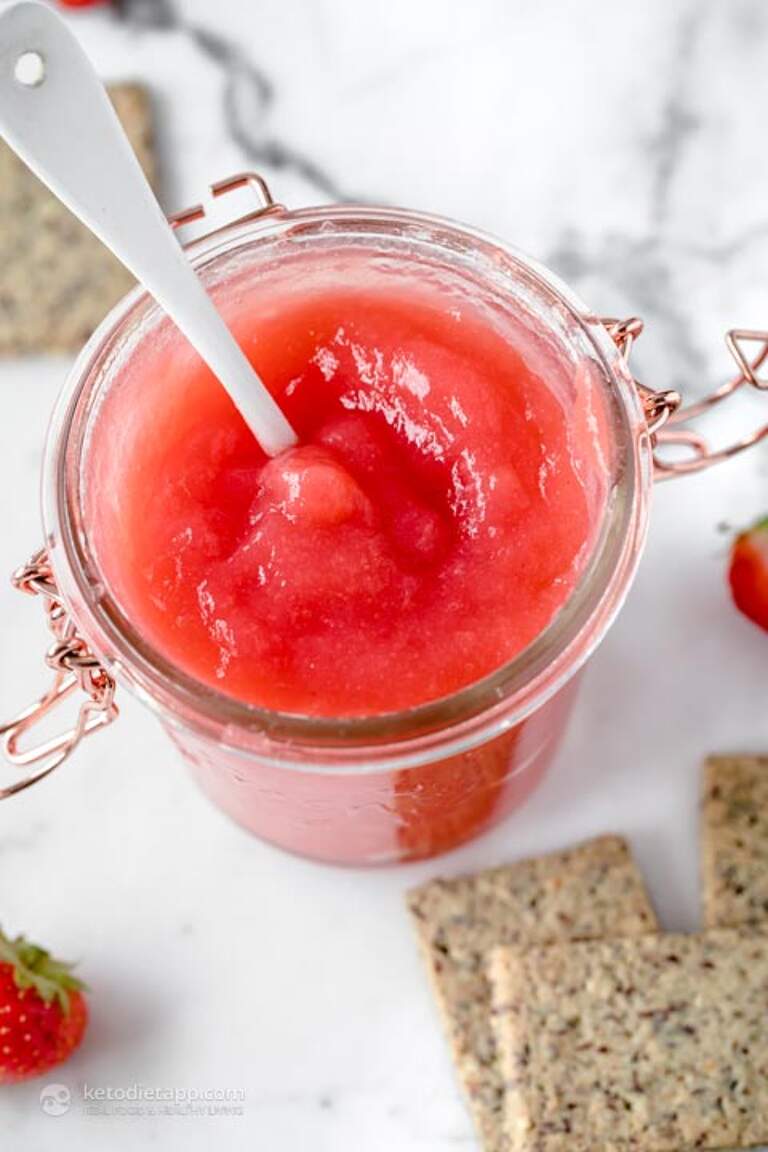 Super Smooth Low-Carb Strawberry Jam | KetoDiet Blog