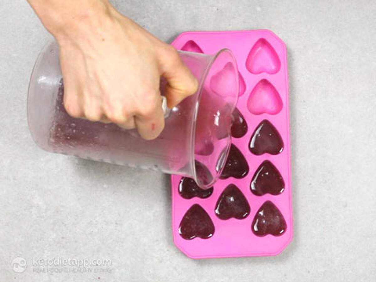 Sugar-Free Raspberry Chocolate Jellies | KetoDiet Blog