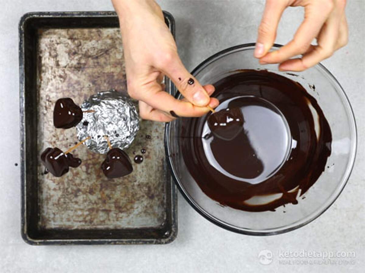 Sugar-Free Raspberry Chocolate Jellies | KetoDiet Blog