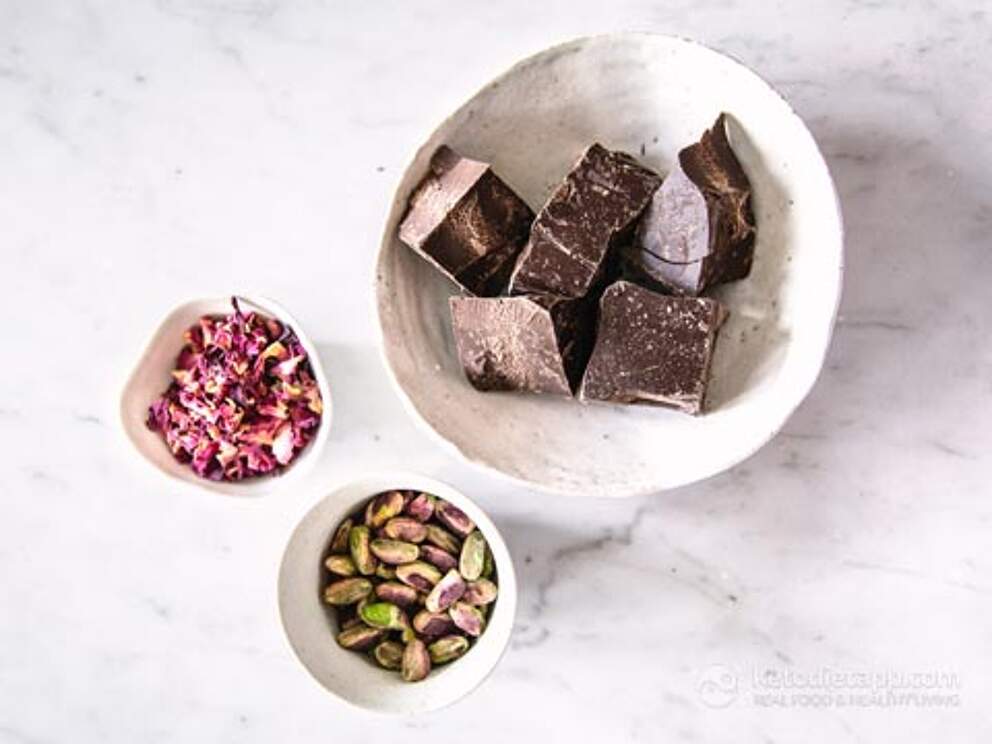 Keto Rose & Pistachio Chocolate Bark | KetoDiet Blog