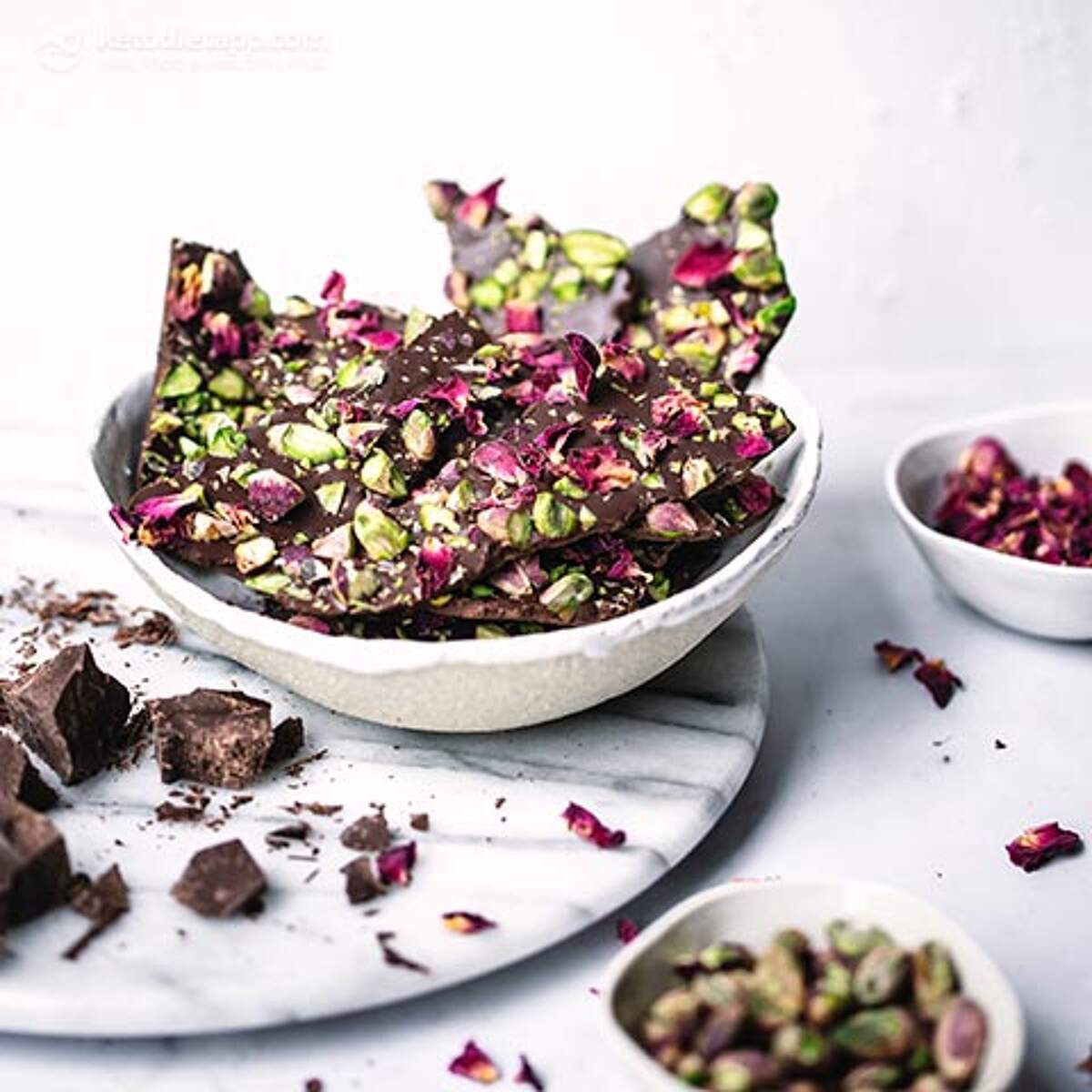 Keto Rose & Pistachio Chocolate Bark | KetoDiet Blog