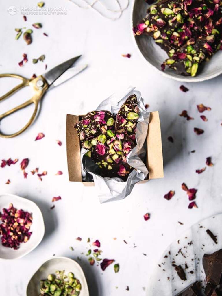Keto Rose & Pistachio Chocolate Bark | KetoDiet Blog