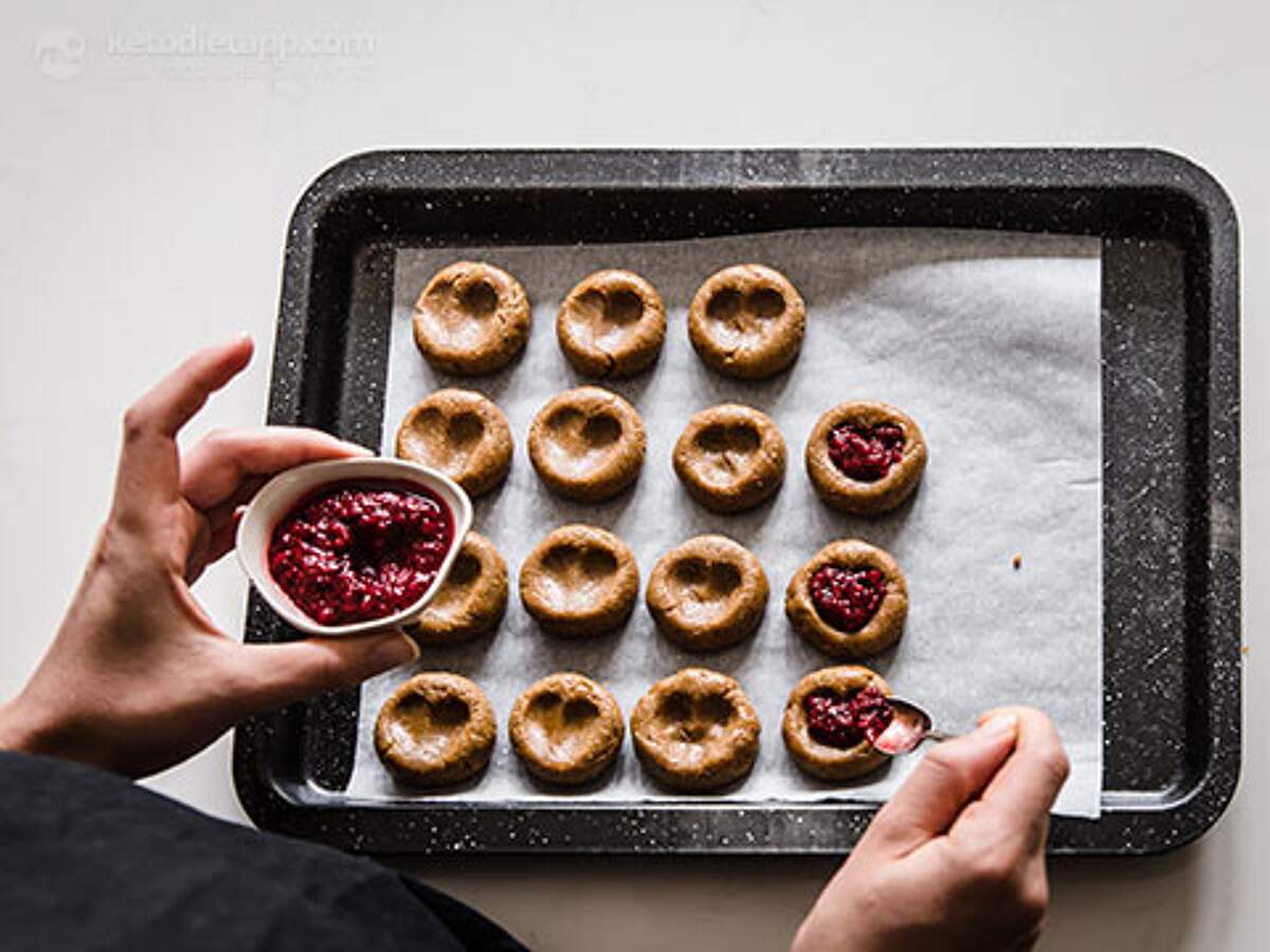 Low-Carb Heart Thumbprint Cookies | KetoDiet Blog