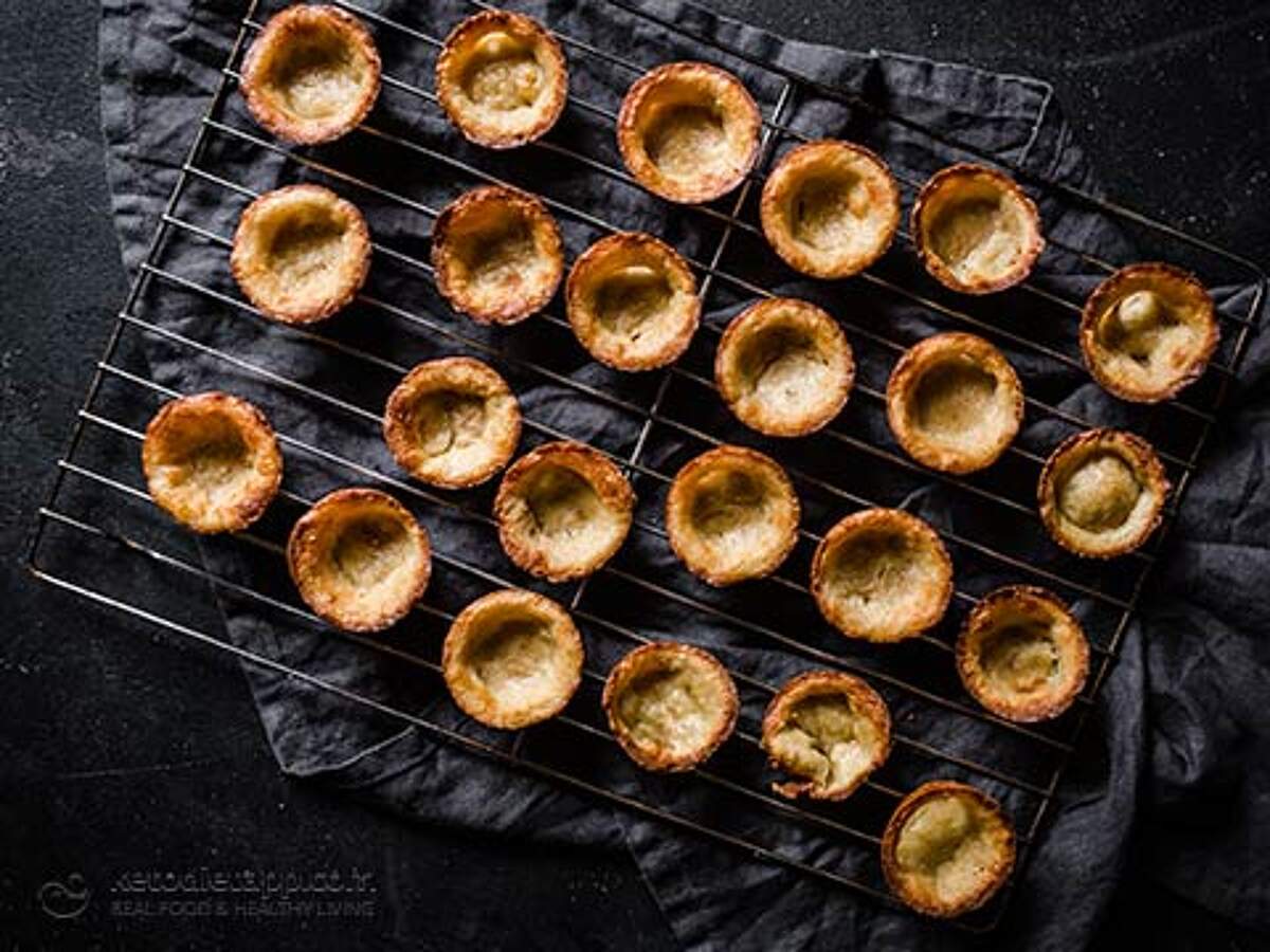 Toasted Cream Keto Tarts | KetoDiet Blog