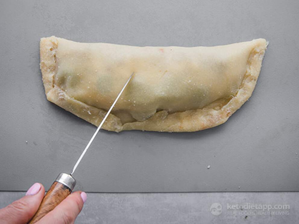 Keto Fat Head Cheeseburger Calzone Pizza | KetoDiet Blog