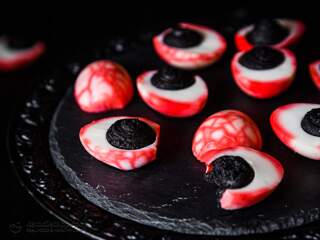 Halloween Eyeball Deviled Eggs | KetoDiet Blog
