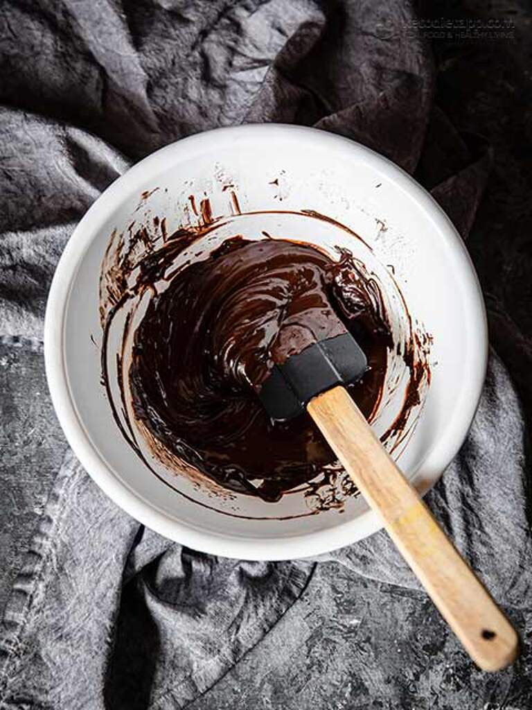 Boozy Keto Chocolate Mousse Bowls | KetoDiet Blog