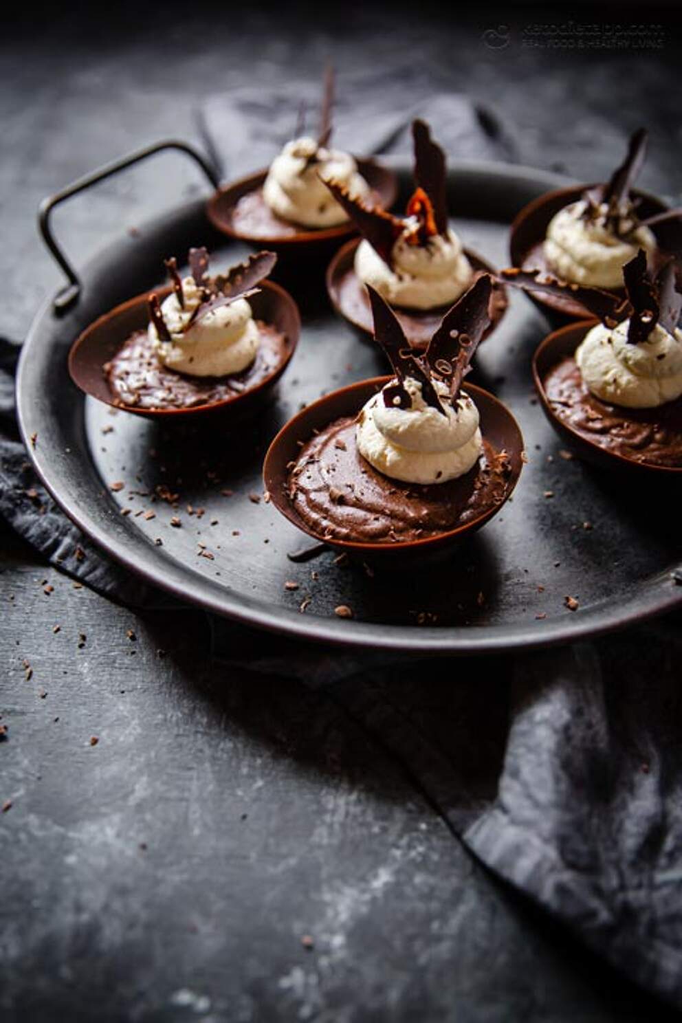 Boozy Keto Chocolate Mousse Bowls | KetoDiet Blog