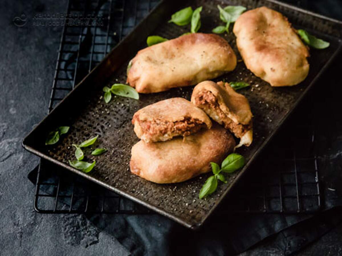 Low-Carb Italian Melt Bread Pockets | KetoDiet Blog