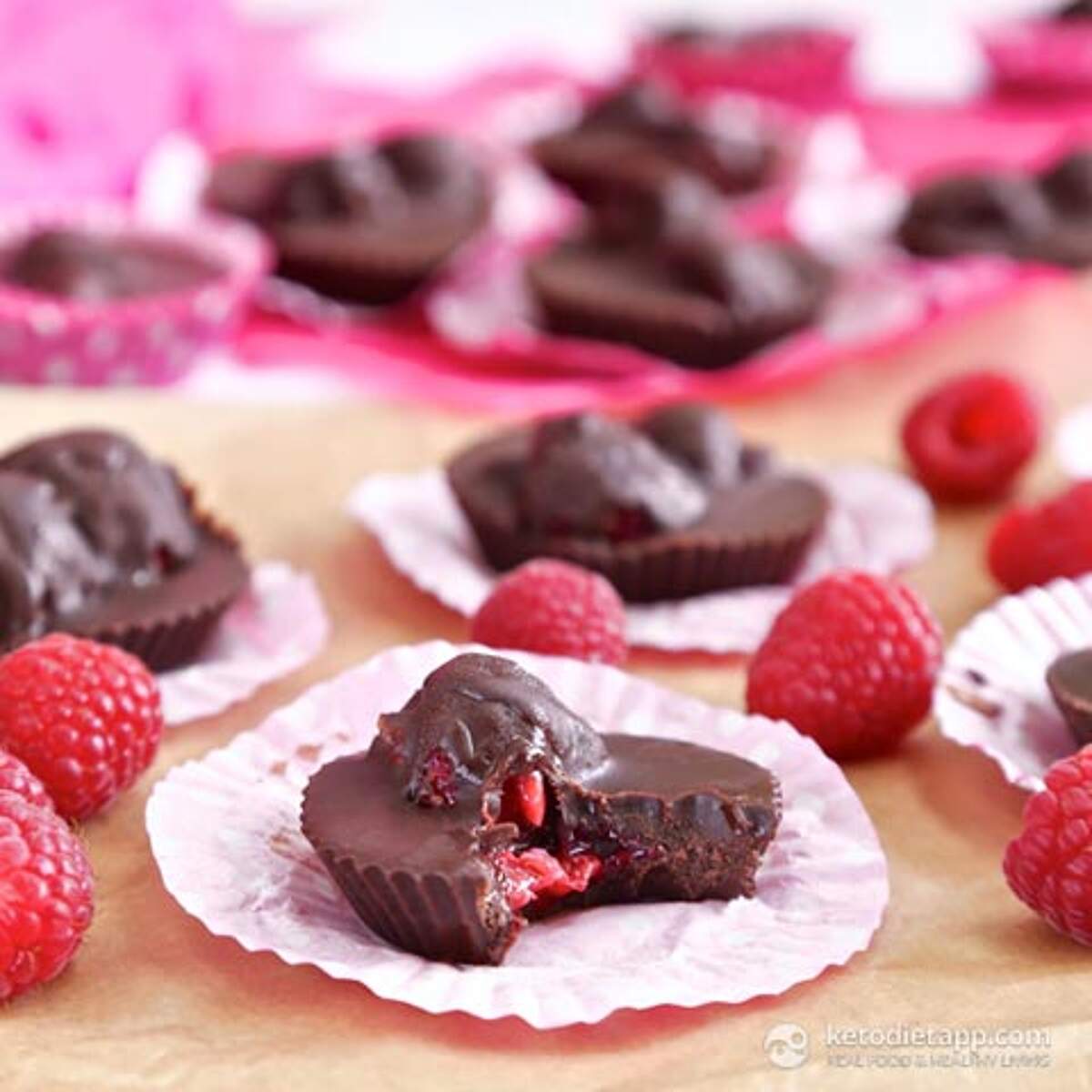 Dark Chocolate Raspberry Fat Bombs | KetoDiet Blog