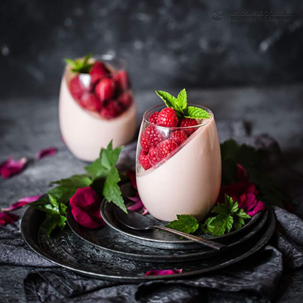 Romantic Raspberry Panna Cotta | KetoDiet Blog