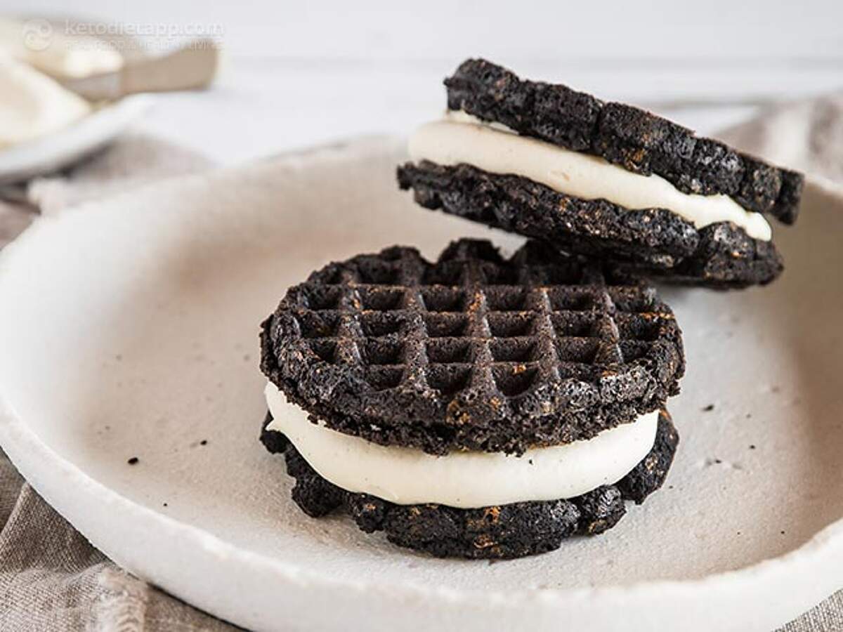 The Best Keto Oreo Chaffles | KetoDiet Blog