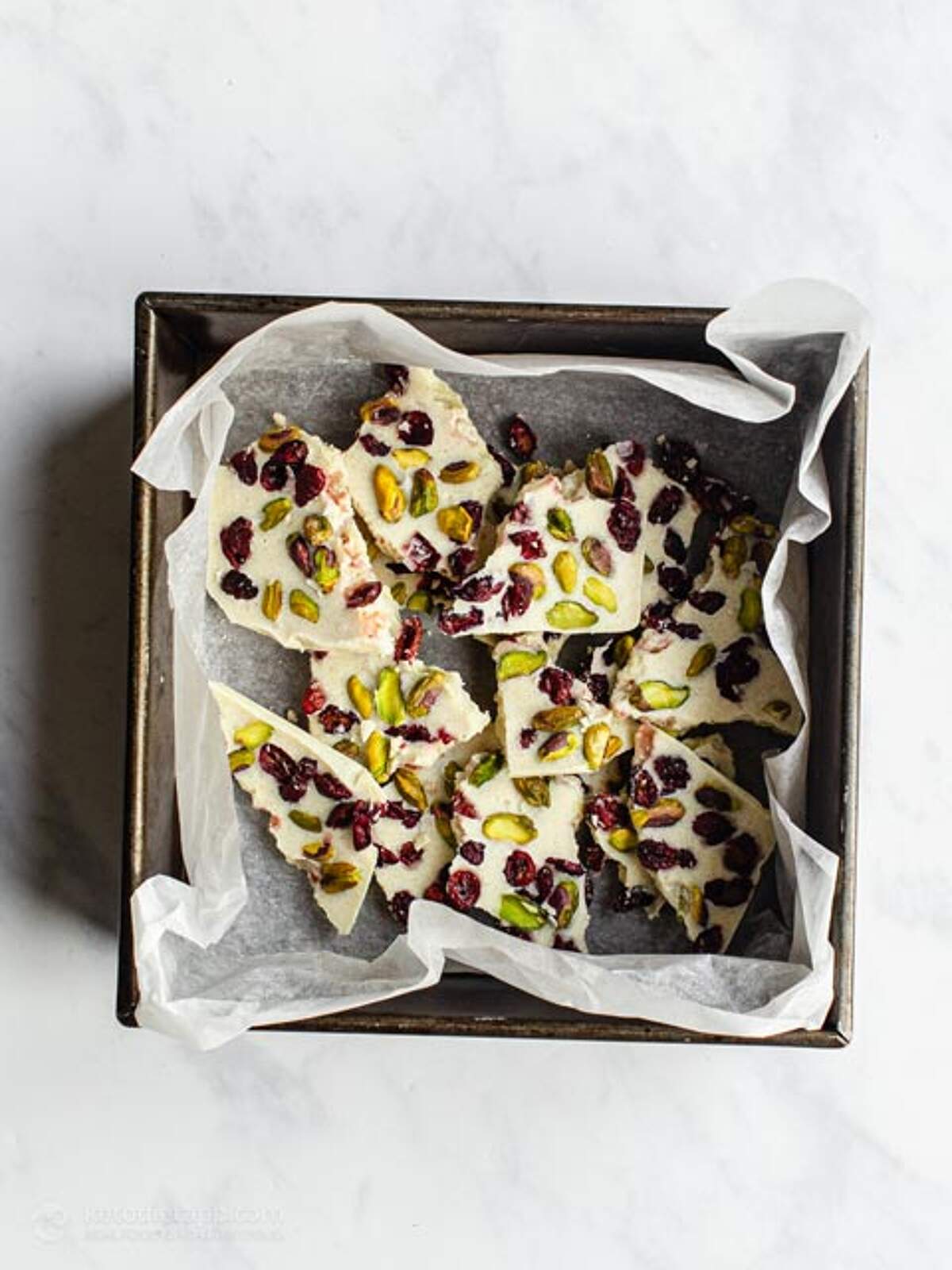 Keto White Chocolate Cranberry Bark | KetoDiet Blog