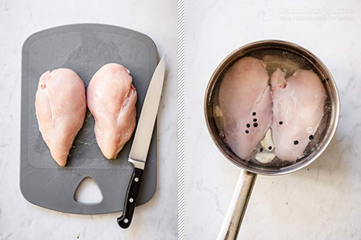 Easy Poached Chicken with Lemon Sauce | KetoDiet Blog