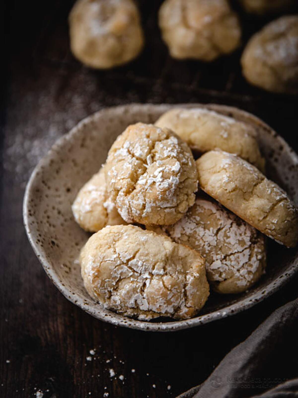 Keto Italian Ricciarelli Almond Cookies | KetoDiet Blog
