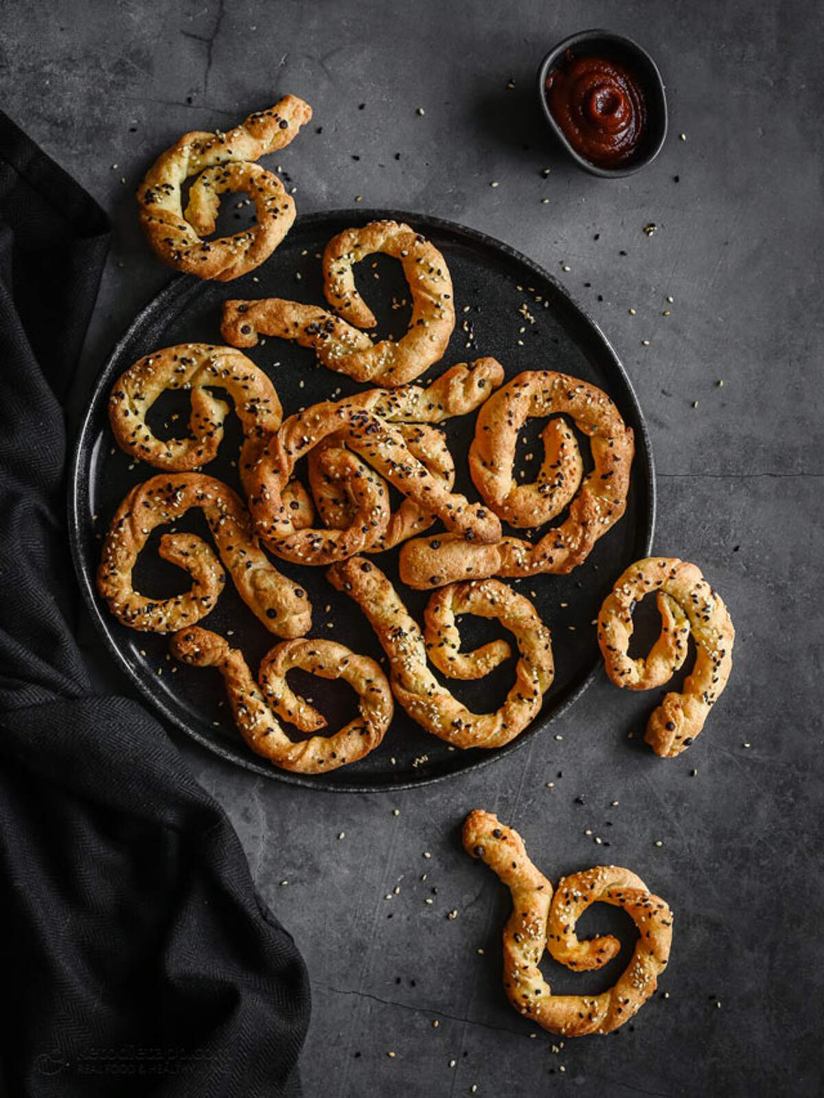 Keto Pastry Snakes | KetoDiet Blog