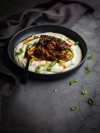 Braised Short Ribs with Cauliflower Mash | KetoDiet Blog