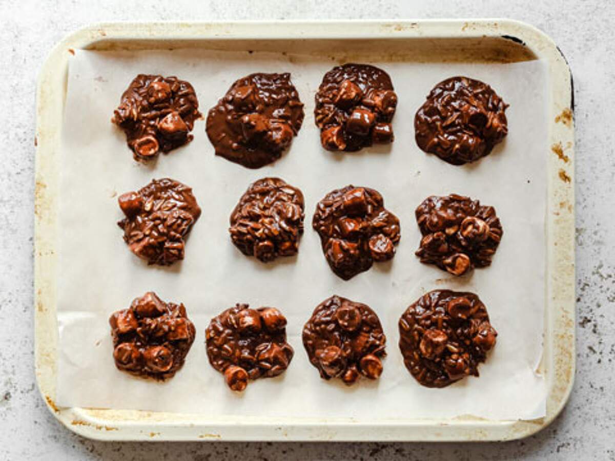 Keto "Rice" Krispie Marshmallow Chocolate Clusters | KetoDiet Blog