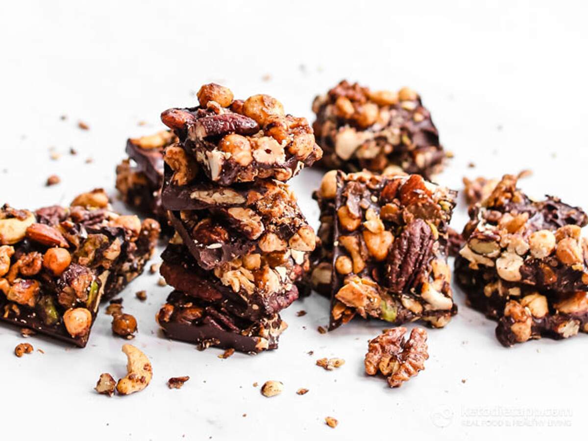 Keto Spiced Nut Chocolate Bark | KetoDiet Blog