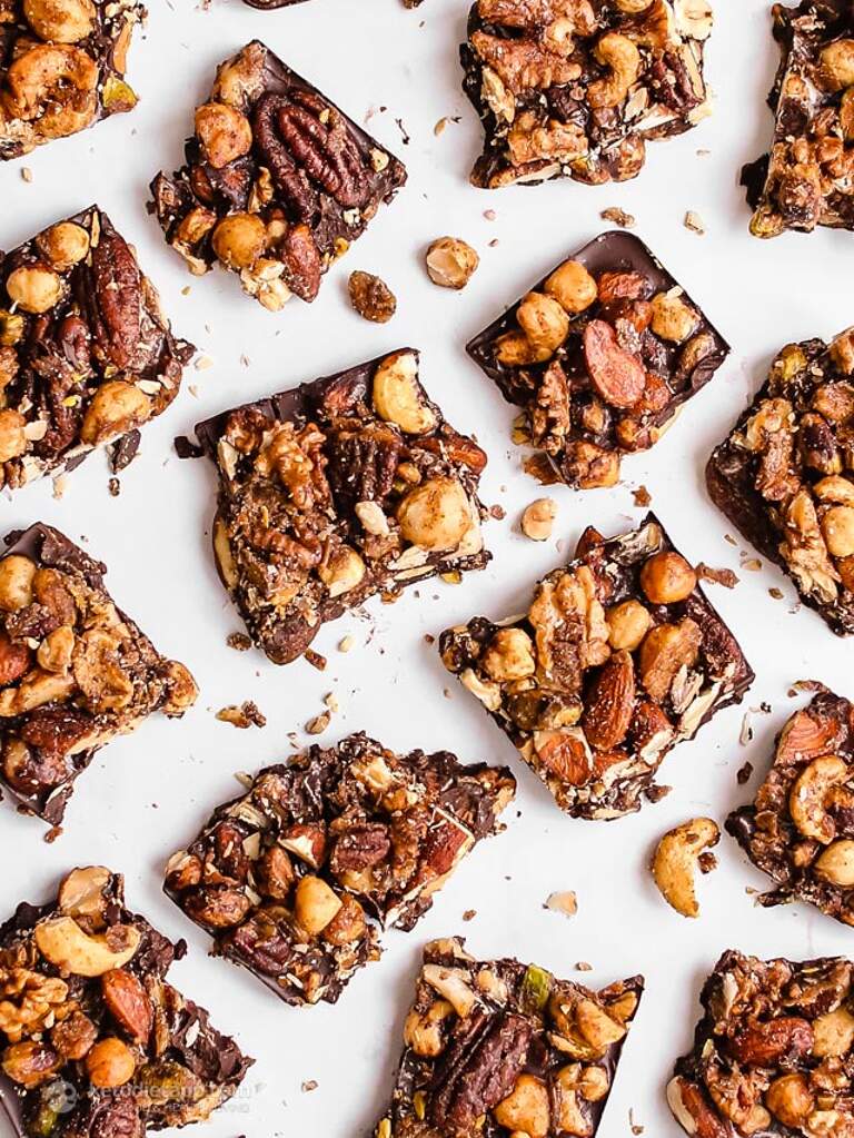 Keto Spiced Nut Chocolate Bark | KetoDiet Blog
