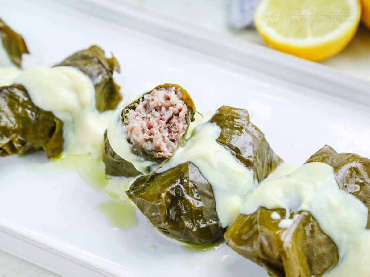 Low-Carb Stuffed Vine Leaves with Creamy Lemon Sauce (Dolmades with ...