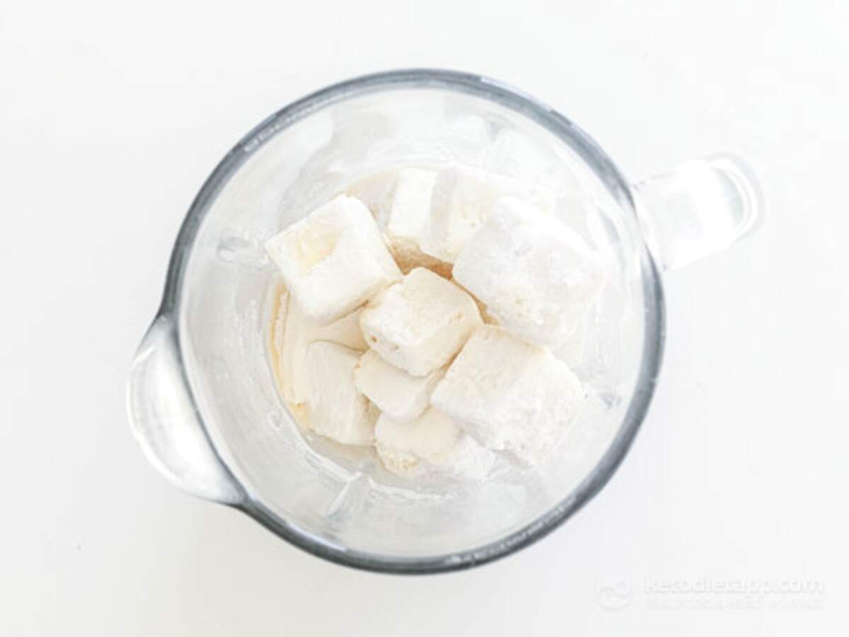 No Churn Keto Frozen Coconut Yogurt | KetoDiet Blog