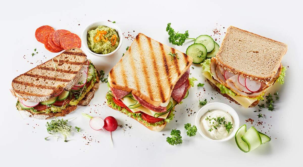 Who Needs Bread Anyway? Explore These Amazing Low-Carb Sandwich ...